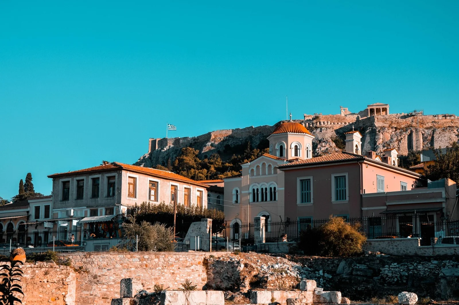 Πληρότητα 78% κατέγραψαν τα ξενοδοχεία της Αθήνας το 2024 ...